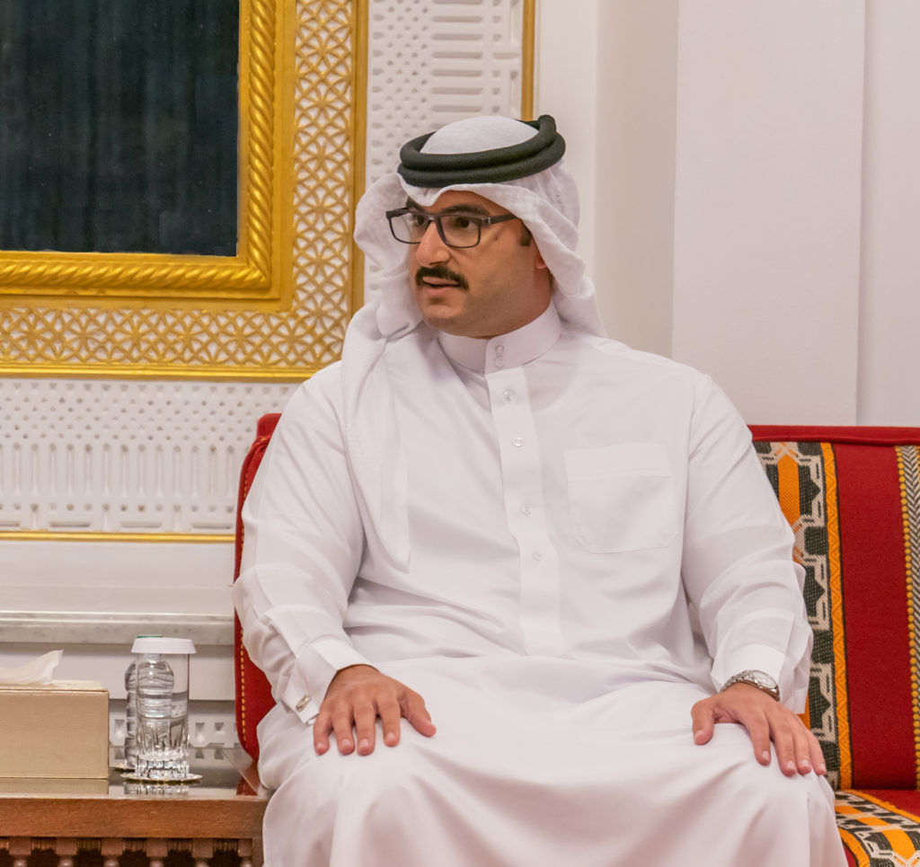 HH Shaikh Isa bin Salman meets with the scholars of the Isa bin Salman ...